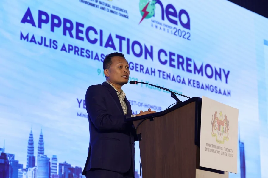 Malaysia on right track to transition to renewable energy – Nik Nazmi ...